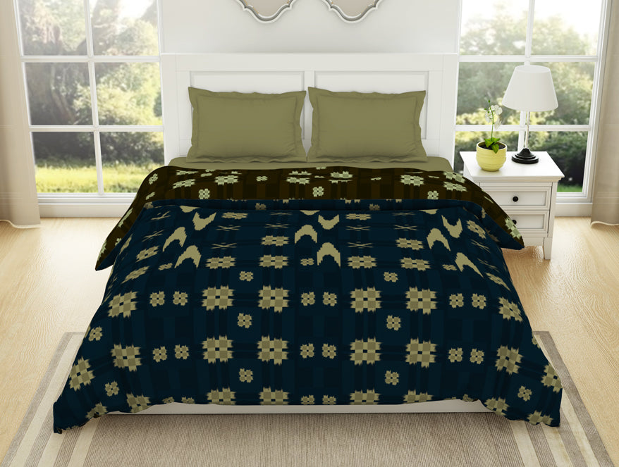 Geometric Set Sail - Dark Blue 100% Cotton Shell Double Quilt / AC Com